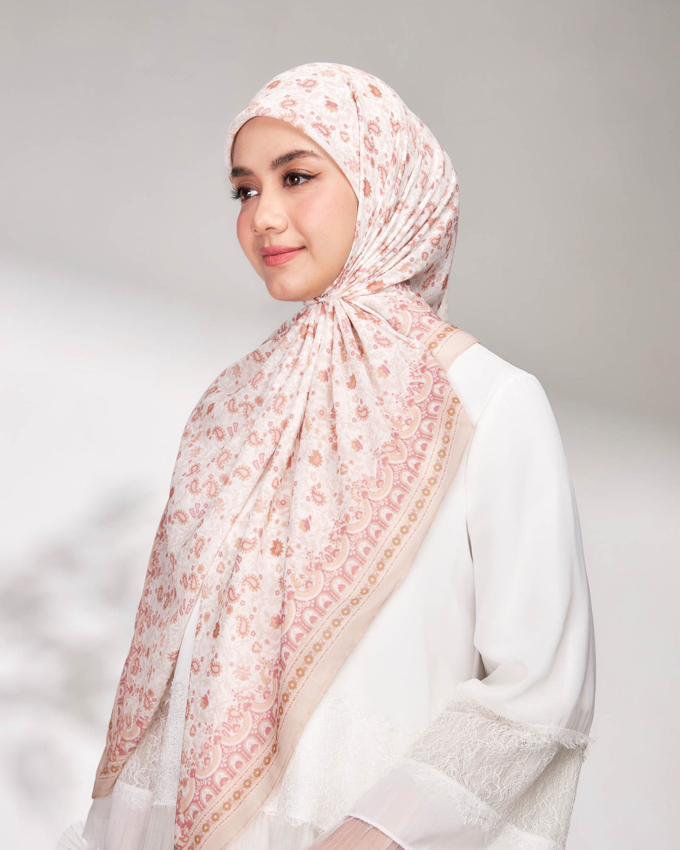 Get The Best Printed Shawl Online In Malaysia – Tudungruffle